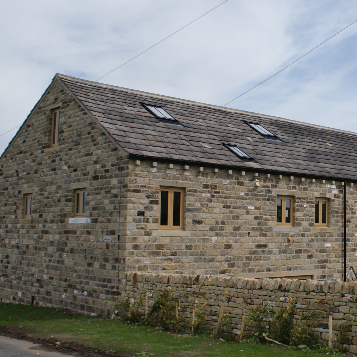 Yorkshire Style Natural Stone Roof Slates (22mm) | Truestone, premium ...
